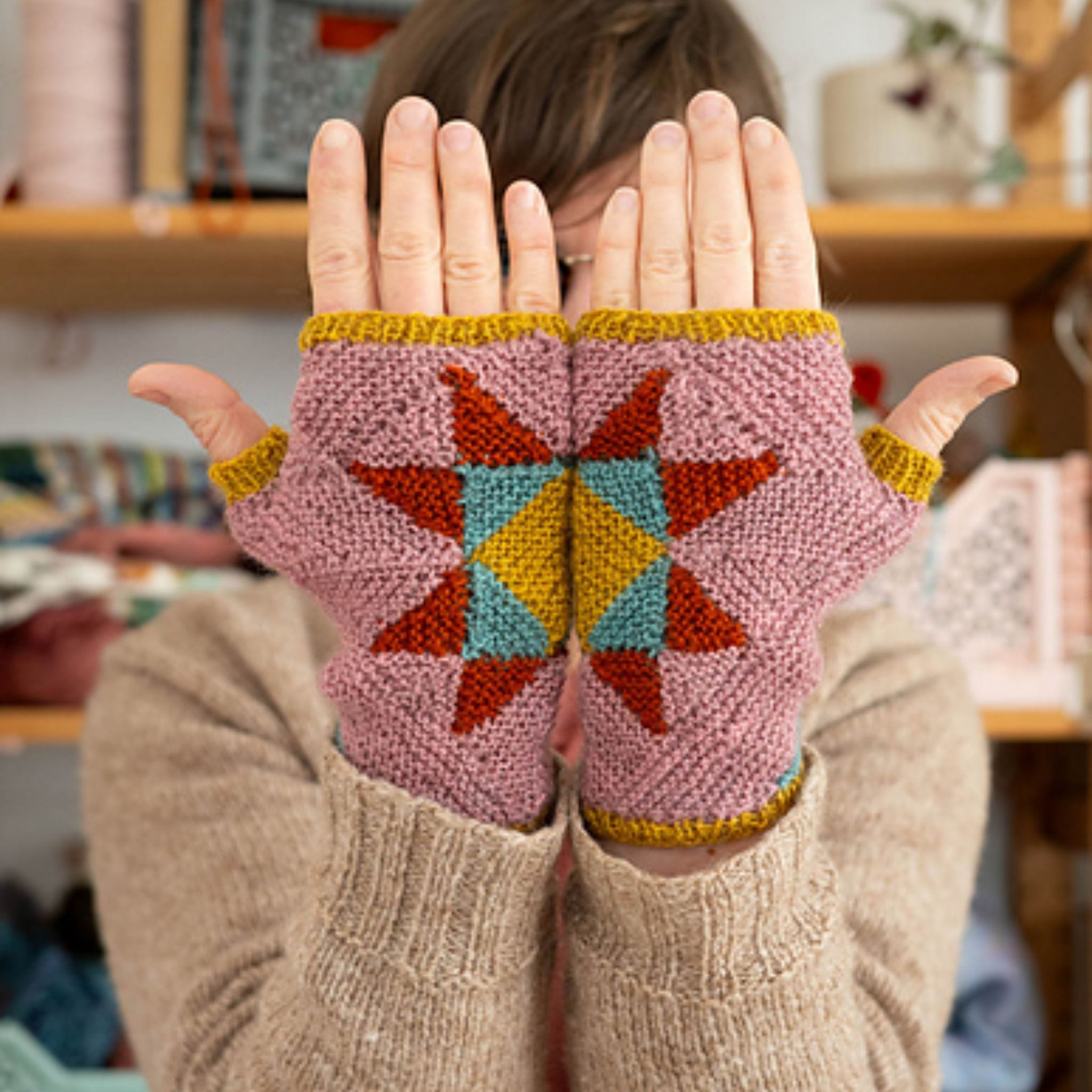 Wood Block Mitts by Ysolda Teague in John Arbon Exmoor Sock Yarn – The ...
