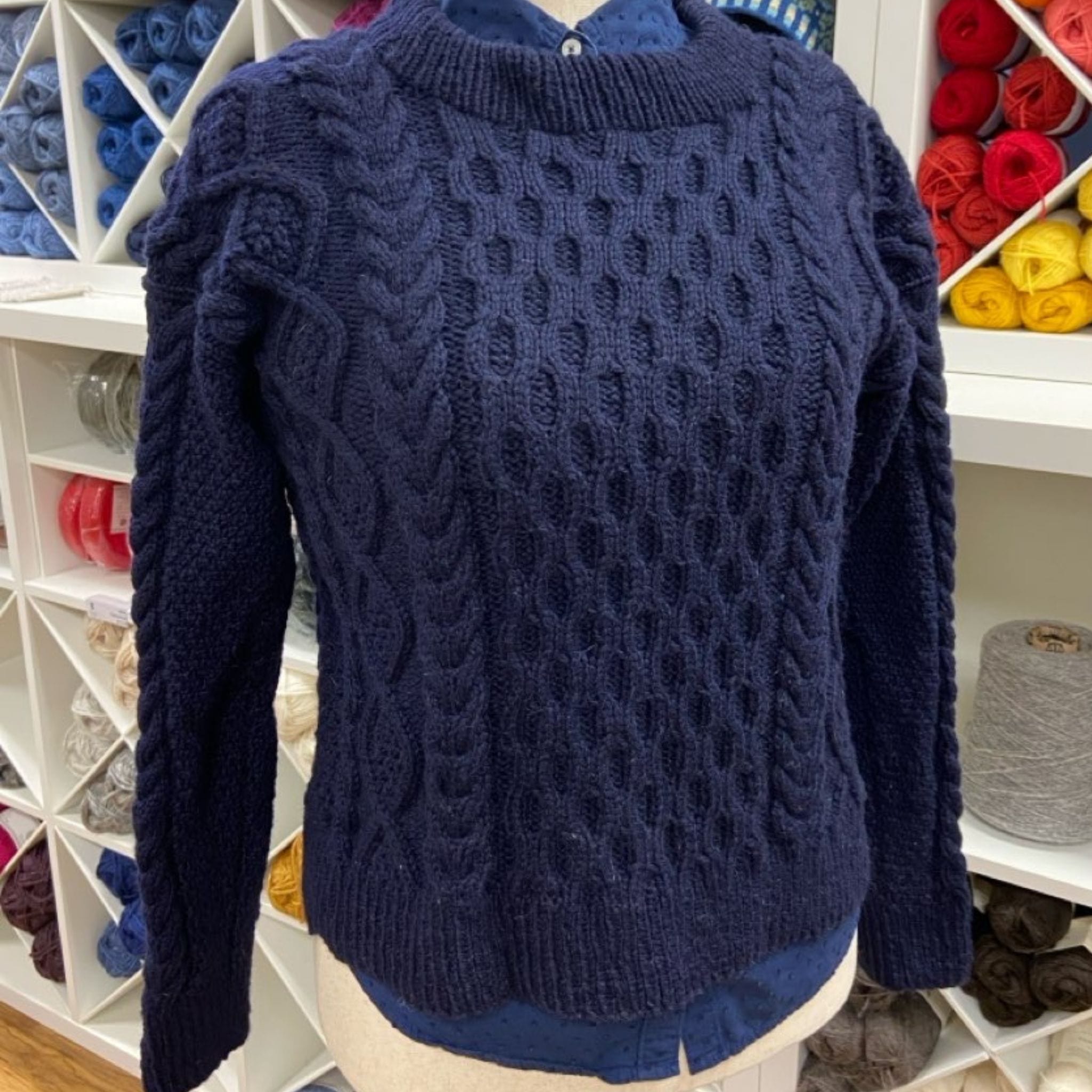 425-3 Magne Flettengenser Sweater in Rauma Fivel – The Woolly Thistle